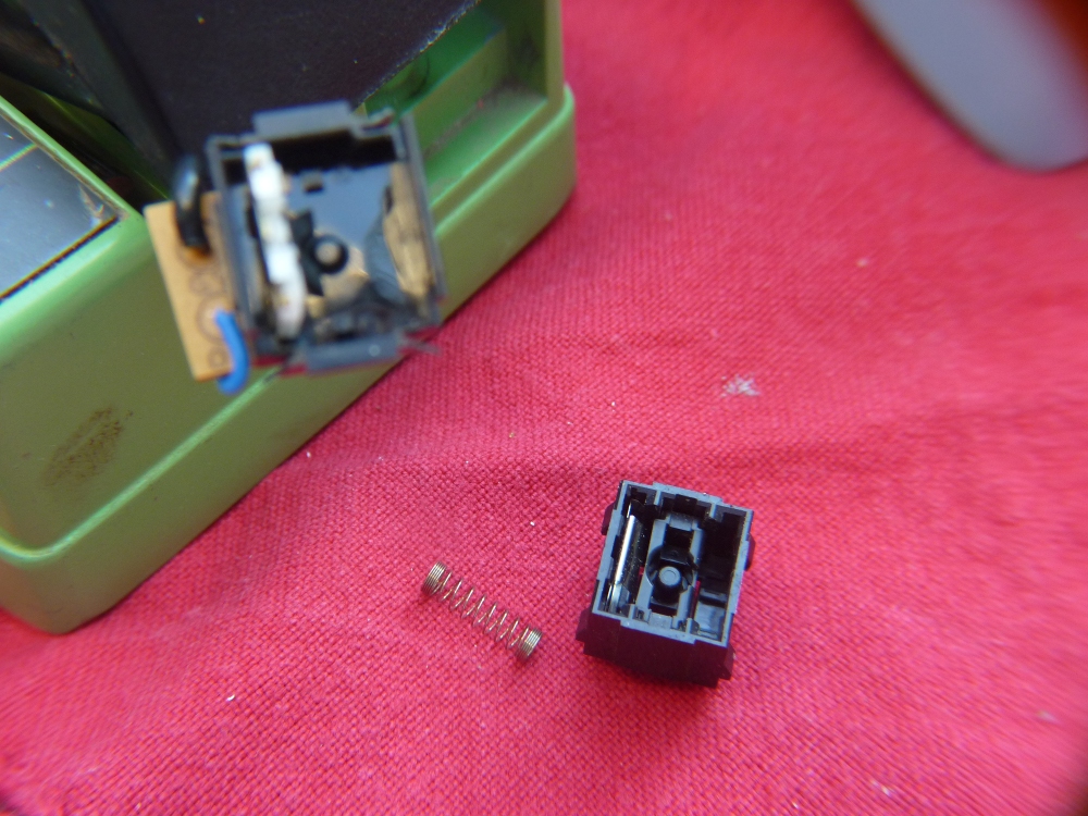 Le problème de faux contact du footswitch des Ibanez TS-10 - DIY Guitar ...