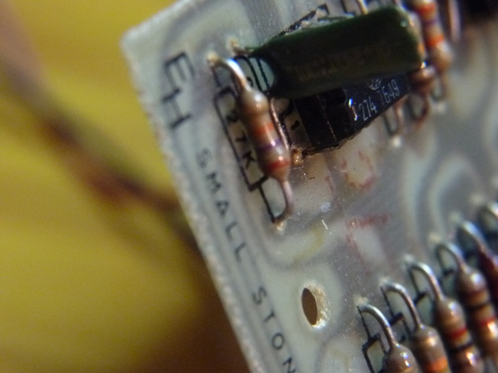 Détail de la Small Stone v2 - DIY Guitar & Effects